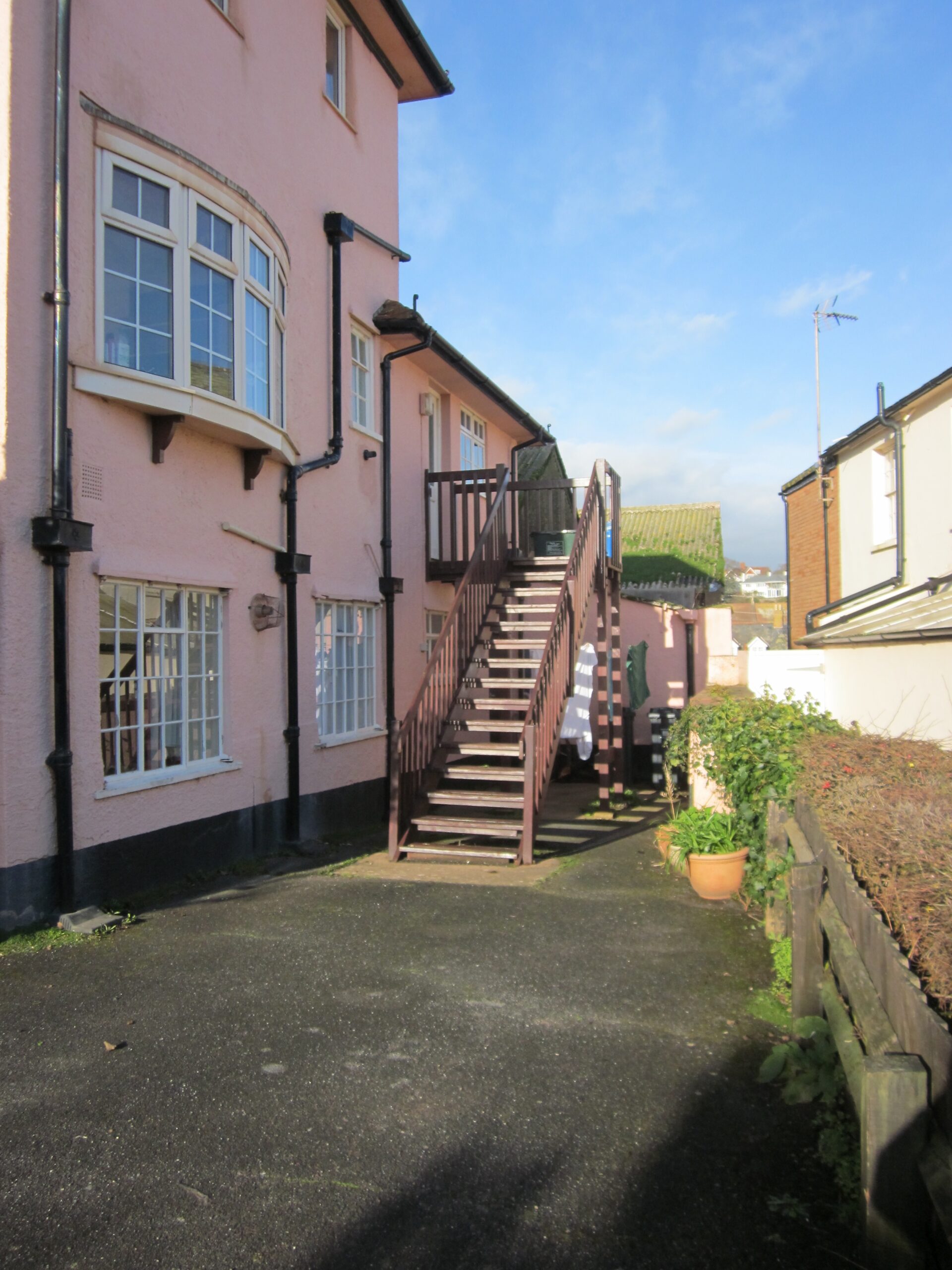 Flat 1 at Cliff House – Cliff House – Holiday Apartments | B&B ...